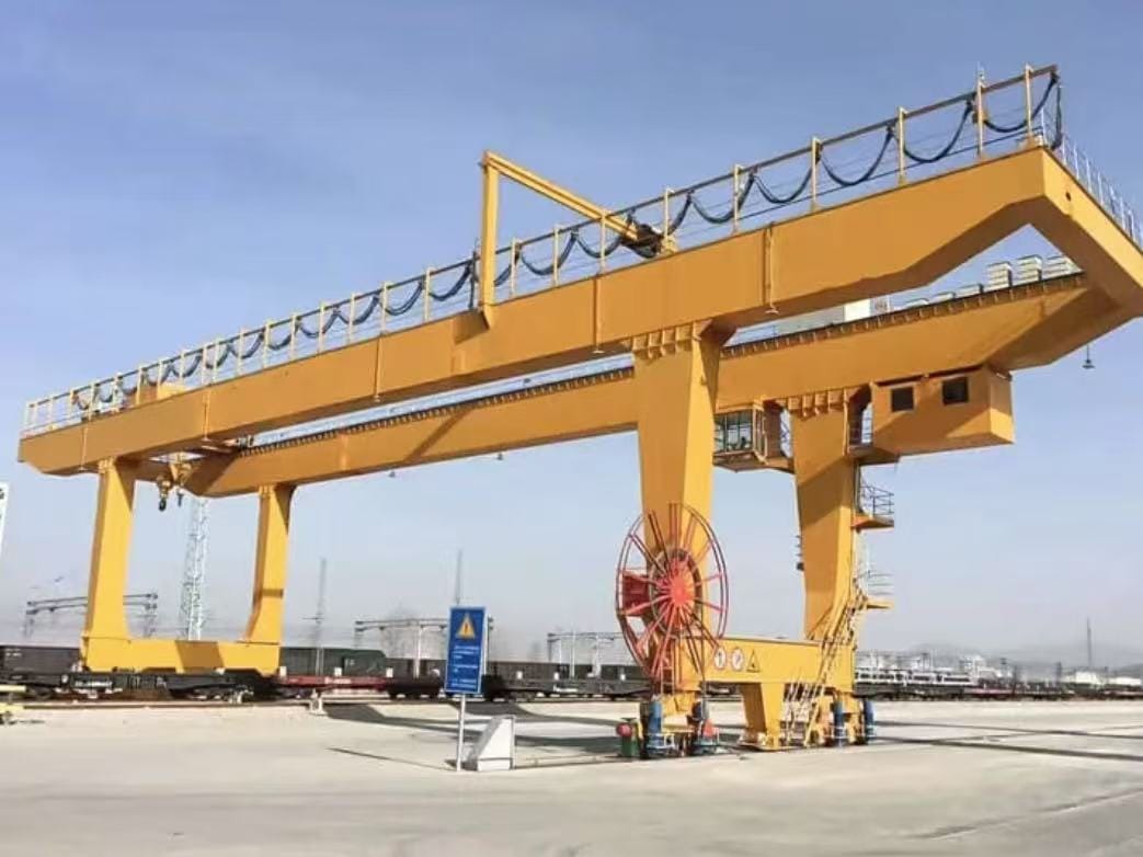 Rail-Mounted Gantry Crane - PowerLink Cranes