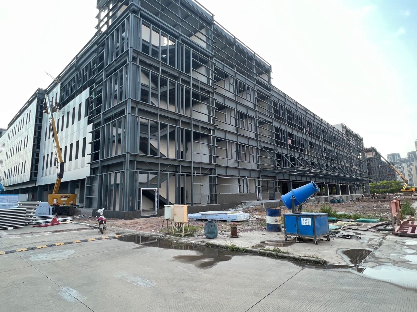 Multi-story Steel Structure - PowerLink Cranes